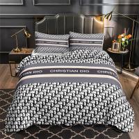 China Christmas Gift Luxury Super Soft 100% Polyester 4 Piece Bedding Set Geometric Pattern for sale