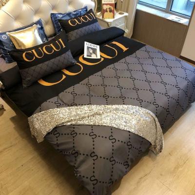 Cina 60 Conteggio di tessuti Ultra Soft 2023 Lavatorio Silk Comforter Cover biancheria da letto Set per biancheria da letto in vendita