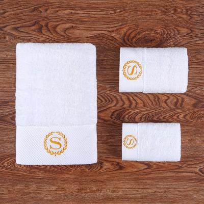 Cina Set di asciugamani bianchi per hotel a prova di bambino con personalizzazione ricamata in cotone puro in vendita