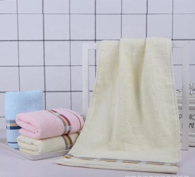 Cina Asciugamani di cotone assorbibili personalizzabili per tutte le età in case e alberghi Logo personalizzato in vendita