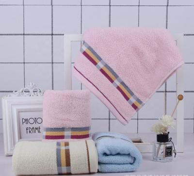 Cina Asciugamani di cotone assorbibili personalizzabili per tutte le età in case e alberghi Logo personalizzato in vendita