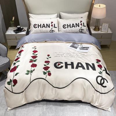 Cina Kit di matrimonio in quattro pezzi 100% poliestere stampato in 3D Set di biancheria da letto di lusso King Size per il tuo in vendita