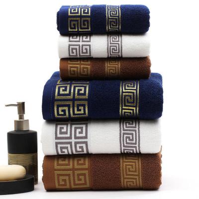 China Hotel personalizado 32S Toalha de banho de algodão puro com alta absorção e design Jacquard à venda