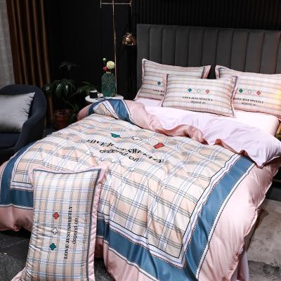 Cina 2023 Set di copriletto biancheria da letto di seta lavata con disegni personalizzati e materiali sostenibili in vendita