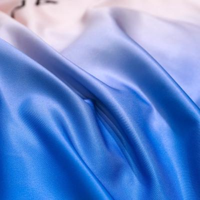 Cina 2023 Set di copriletto biancheria da letto di seta lavata con disegni personalizzati e materiali sostenibili in vendita