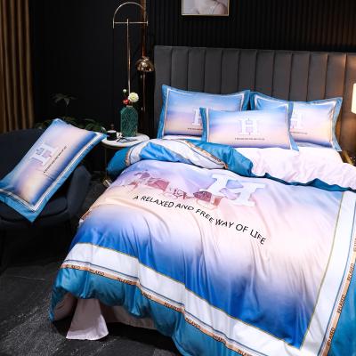 Cina 2023 Set di copriletto biancheria da letto di seta lavata con disegni personalizzati e materiali sostenibili in vendita