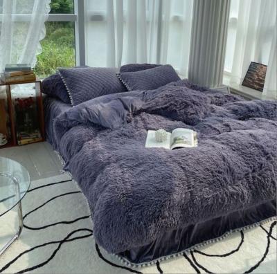 Cina Set di biancheria da letto di lana di visone con copertura di copriletto a colori solidi e collezioni per cuscini in vendita
