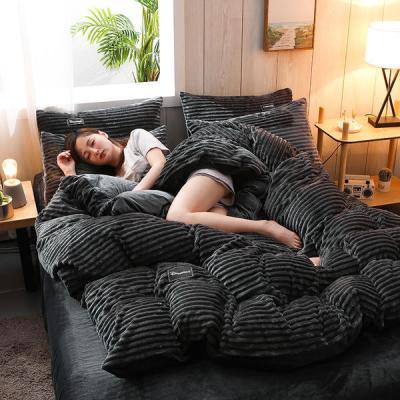 Cina Set di biancheria da letto da copertura in velluto di velluto a taglia regina/re con lenzuola invernale e disegno stampato in vendita