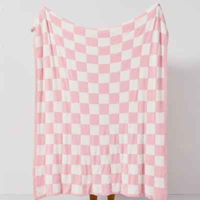 Cina Coperta ricamata funzionale 100% poliestere per divano da letto in autunno inverno QPG in vendita