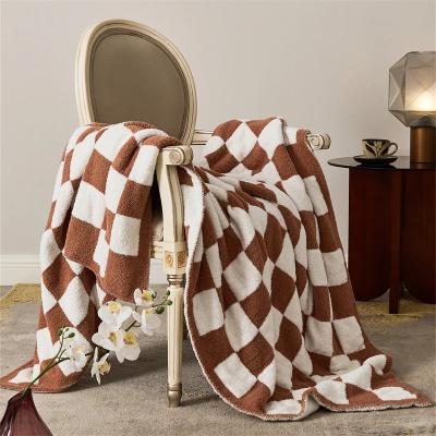 Cina Coperta ricamata funzionale 100% poliestere per divano da letto in autunno inverno QPG in vendita