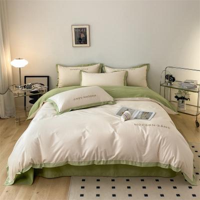 Cina 2023 Stile Grado A 100% cotone 4pcs Set di biancheria da letto con processo di abbinamento ad angolo ricamato in vendita