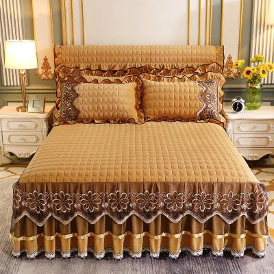 Cina Set di biancheria da letto per hotel in fibra di poliestere pianta floreale stampata copertura da letto gonna montata lenzuola da letto 3pcs in vendita