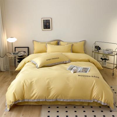 Cina 4 Pcs Cartoon Queen Stampato Tessuto di cotone Sentimento Letto Lenzuola copertura di copriletto Set Spedizione gratuita in vendita