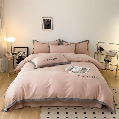 Cina Standard Nazionale Disegni animati Modello 100% di cotone Set di lenzuola da letto 4pcs Custom Logo lenzuola da letto in vendita