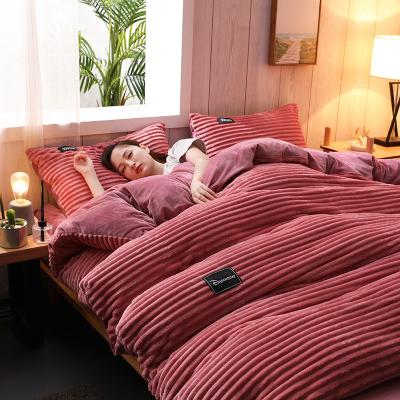 中国 128x70 繊維密度 フランネル ベルベット フルスのベッドセット 冬の女王/キングサイズ 販売のため