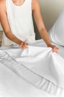 China Customized Size Breathable Cooling 100% Polyester Bedding Set Bed Sheet in Multiple Colors for sale