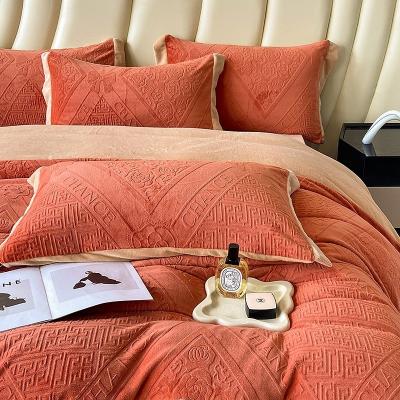 China 100% polyester weefsel winter beddengoed set ontwerp met luxe bed en king size comforter Te koop