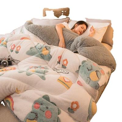 China Gepersonaliseerde kleur Verdikte lamsvlies dekbed Zachte chemische vezel dekbed Beddek Te koop