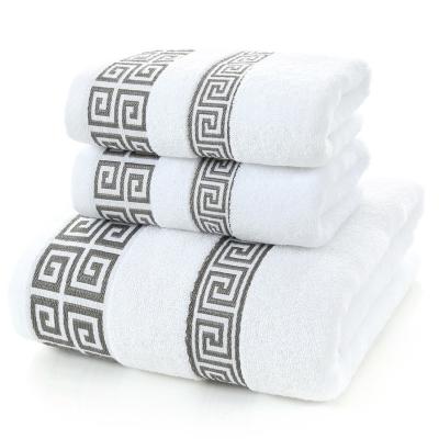Cina Set di asciugamani di 600 grammi di lusso personalizzato spessa soffice pelosa Terry 3Pcs bagno bagno 100% cotone in vendita