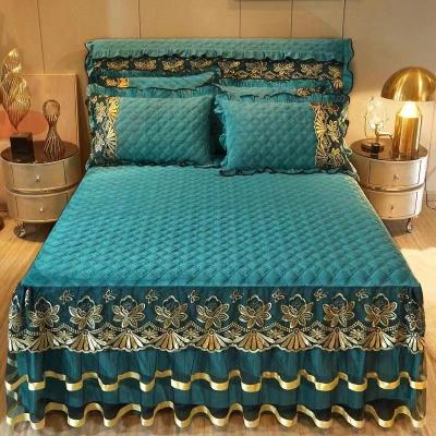 Cina 4 pezzi di lenzuola piana cuscinetto copriletto di letto set di biancheria da letto ricamata di lusso per hotel in vendita