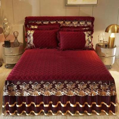 Cina 4 pezzi di lenzuola piana cuscinetto copriletto di letto set di biancheria da letto ricamata di lusso per hotel in vendita