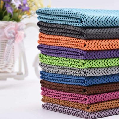 China Niet-geweven dubbele lagen polyester snel droog sportkoel handdoek voor onmiddellijke verfrissing Te koop