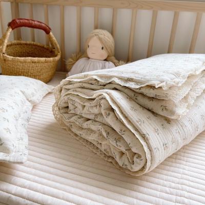 China Superzacht, ademend, bloemige mosselen, babybed, deken en deken, katoen, lichtgewicht Te koop