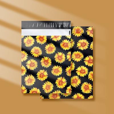 China Customized Biodegradable Courier Bags With Photooxygen Degradation And Self Sealing Strip for sale