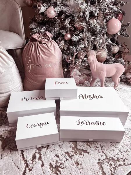 Custom Luxury Color Gift Box A Variety Of Styles Beautiful Packaging