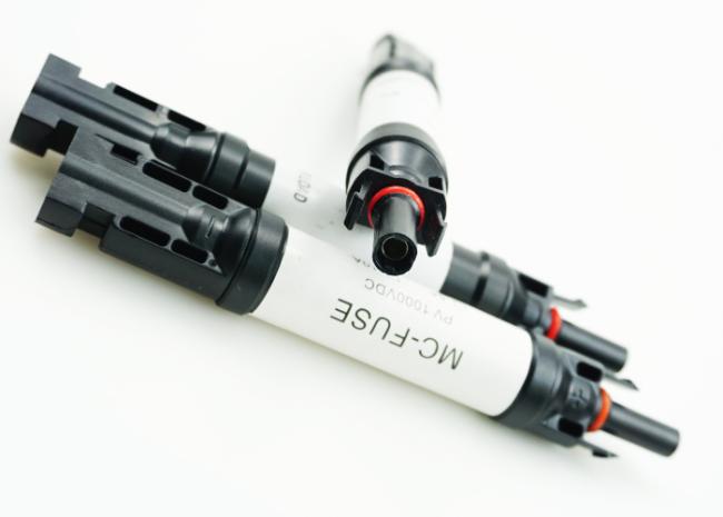 DC 1000V 4.0mm Pin 20A Solar Fuse Connector