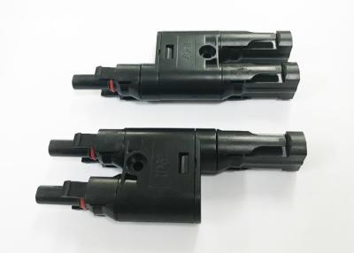 Chine Tuyau d'embranchement matériel de PPO, 1000V connecteur de C.C 30A Y pour le panneau solaire à vendre