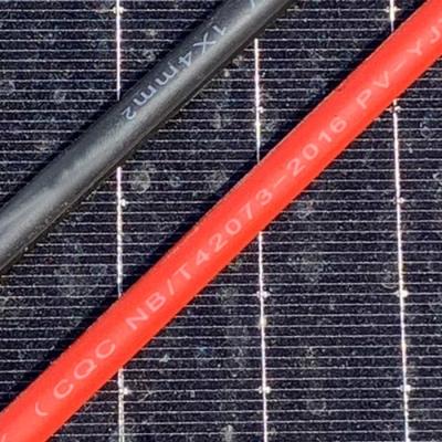 Китай провод PV кабеля TUV 12AWG 4mm2 куртки проводника XLPE крена 100Meters медный солнечный продается