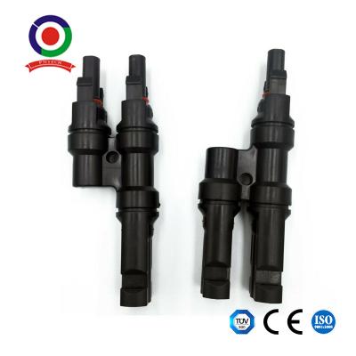 Chine Une paire de cables connecteur compatibles de branche de T pour les panneaux solaires et les systèmes de picovolte à vendre