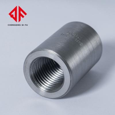 China El carbono moderno M12 paralelo de acero estructural roscó el acoplador del Rebar en venta