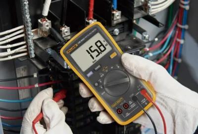 China Fluke 106 Palm Sized Digital Multimeter DMM AC DC Measurement for sale