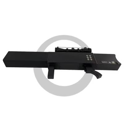 China Langbereik Handheld Drone Signal Blocker 80W Draagbare Jammer Met 1 Uur Batterijduur AC DC Power Te koop
