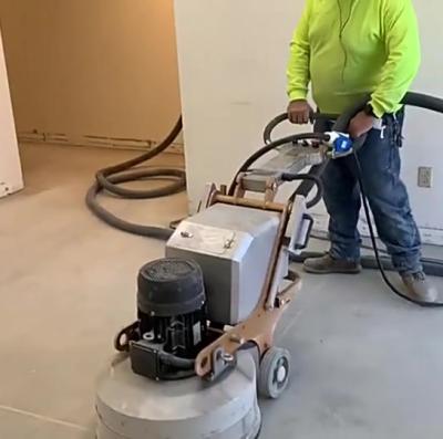 中国 太陽系が付いている調節可能なハンドルの具体的な床の磨く機械 販売のため