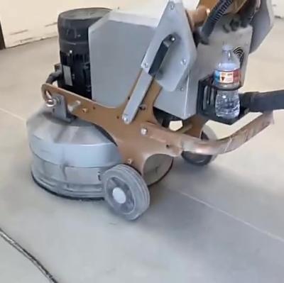 中国 調節可能なハンドルの具体的な床の惑星の粉砕機1500rpm 販売のため