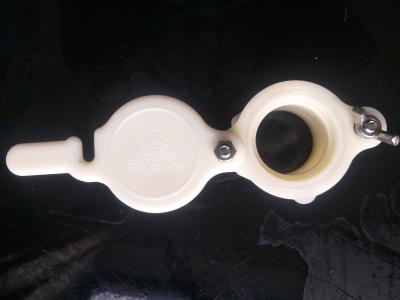 Cina Apicoltura di nylon di plastica bianca di Honey Gate For dell'attrezzatura di apicoltura di alta qualità in vendita