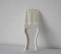 China Plastic Royal Jelly Tools with 3 Teeth for Efficient Royal Jelly Picking for sale