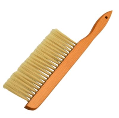 China Single Row Fiber Bee Brush with Wooden Handle for Gentle Beekeeping for sale