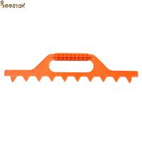 China Plastic Bee Frame Spacer for 9 Frames in Red - Essential Beehive Frame Spacing Tool for sale