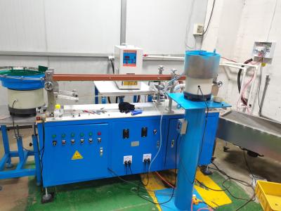 China Máquina Automatizada de Revestimento de Cola de Trilho Duplo para Parafusos Anti-A soltar à venda