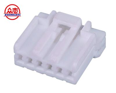China Certificação automotivo fêmea dos pinos TS16949 dos conectores 6 do fio da cor branca à venda
