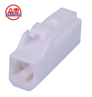 Chine 1 connecteur des véhicules à moteur électrique femelle du fil MG651194 de Pin à vendre
