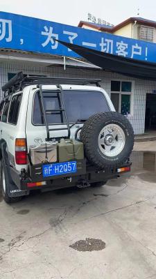 China LC80 de achterbar van de de Krukstier van 80 Reeksenland cruiser met Brandstoftank en Extra Bandsteun Te koop