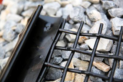 Cina Griglia di vetro di acciaio ad alto tenore di carbonio da 65Mn per miniere e cave in vendita