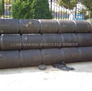 China Marine Cylindrical Tugboat Rubber Fender Marine Fender For Boat Bumper Systerm for sale