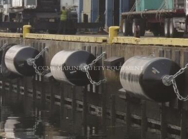 China Good rubber Cell Fender Marine Rubber Fender for sale