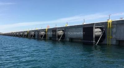 China Super Cell Fender Marine Cell Type Rubber Fender With Face Pads for sale